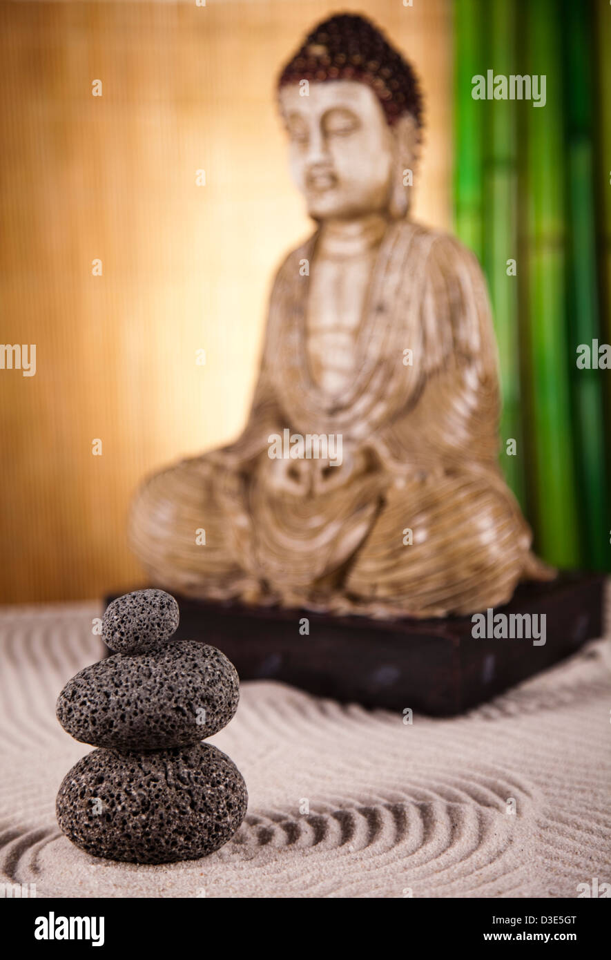 Chinese statue ancient still life hi-res stock photography and images ...