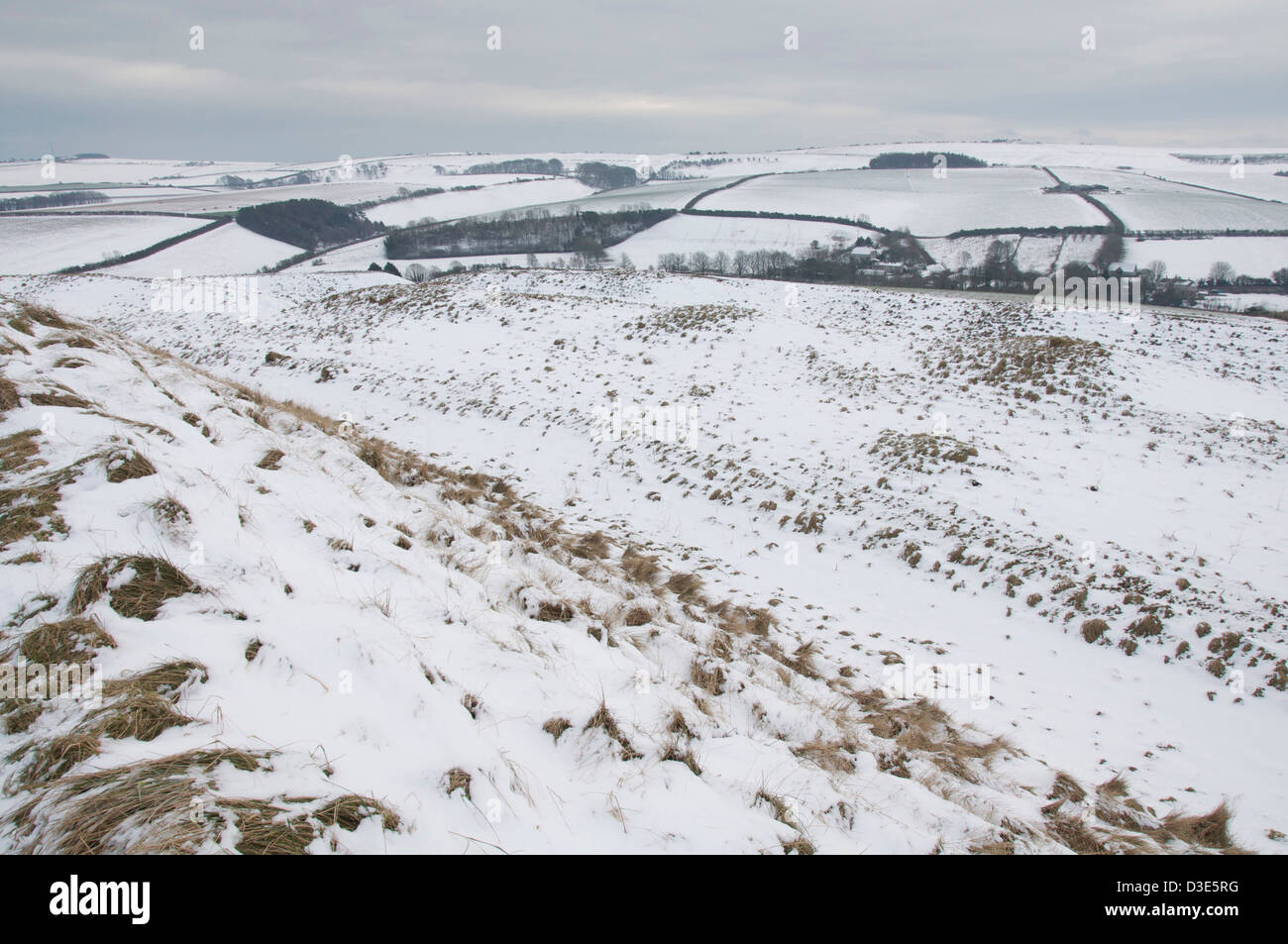 Maiden castle iron age hill fort dorset uk maiden hi-res stock ...