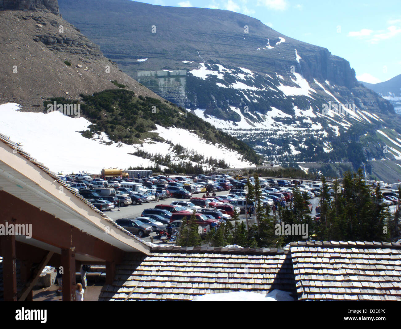 Logan Pass Visitor Center Stock Photos & Logan Pass Visitor Center ...
