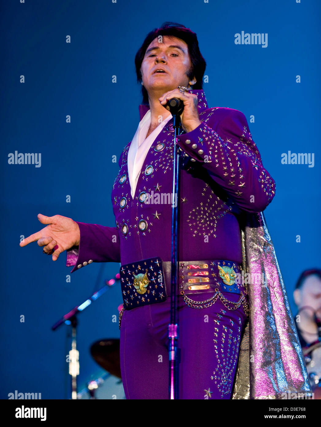 Feb.17, 2013 - Tampa, FL, US - Elvis tribute artist Gary Elvis competes ...