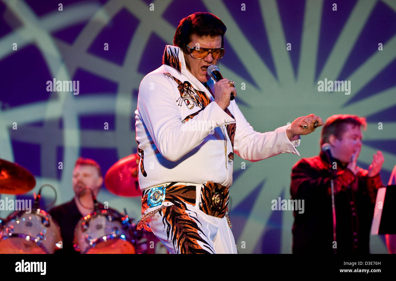 Feb.17, 2013 - Tampa, FL, US - Elvis tribute artist Bruce Brumbelow ...