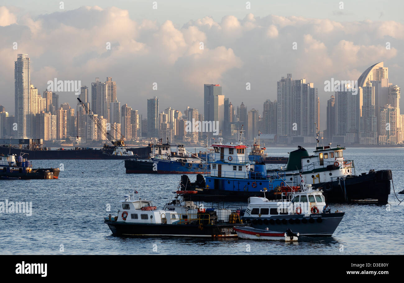 Panama city skyline hi-res stock photography and images - Alamy
