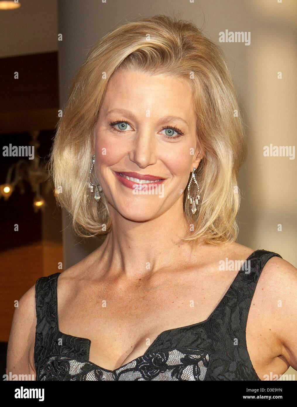 Anna Gunn at arrivals for 2013 Writers Guild Awards Los Angeles, JW ...