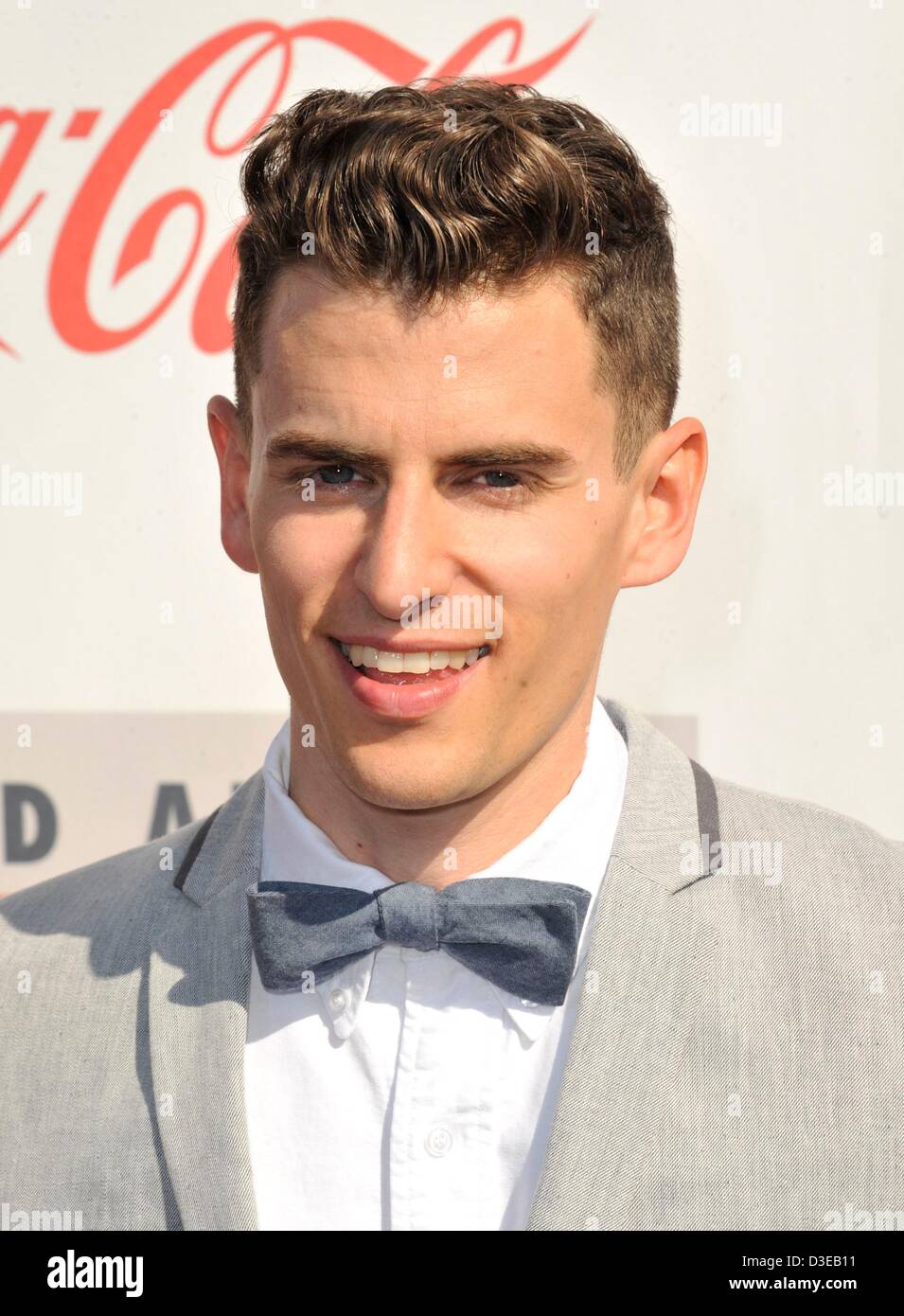 Los Angeles, CA, USA. February 17, 2013. Mike Tompkins at arrivals for ...