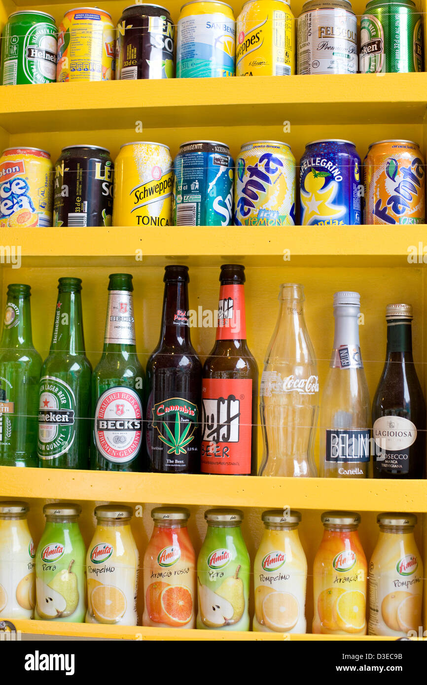 Fizzy drinks on sale hi-res stock photography and images - Alamy