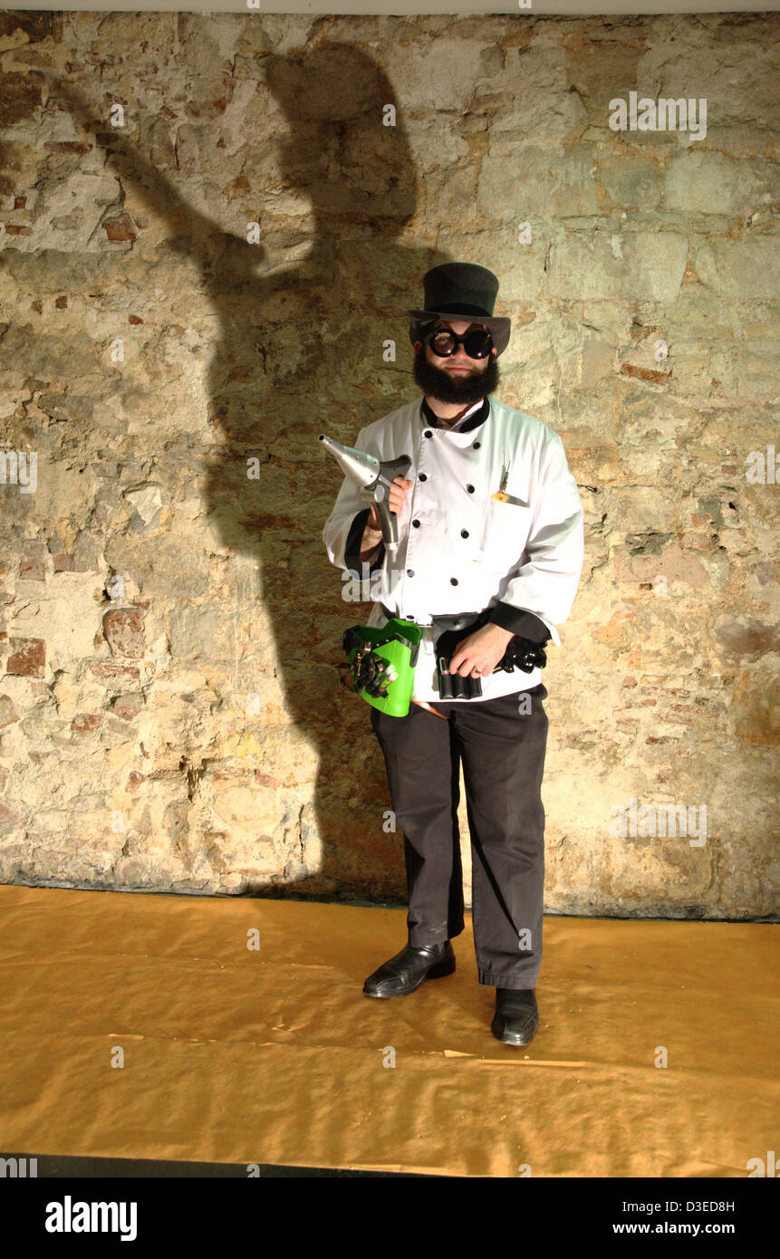 Models posing with ray guns and steampunk or dieselpunk aesthetic ...