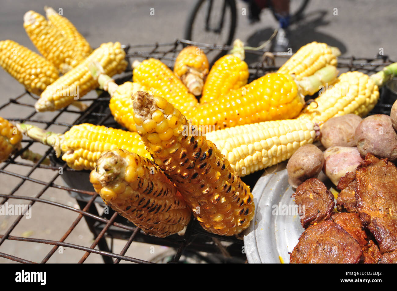 Maize street food hi-res stock photography and images - Alamy
