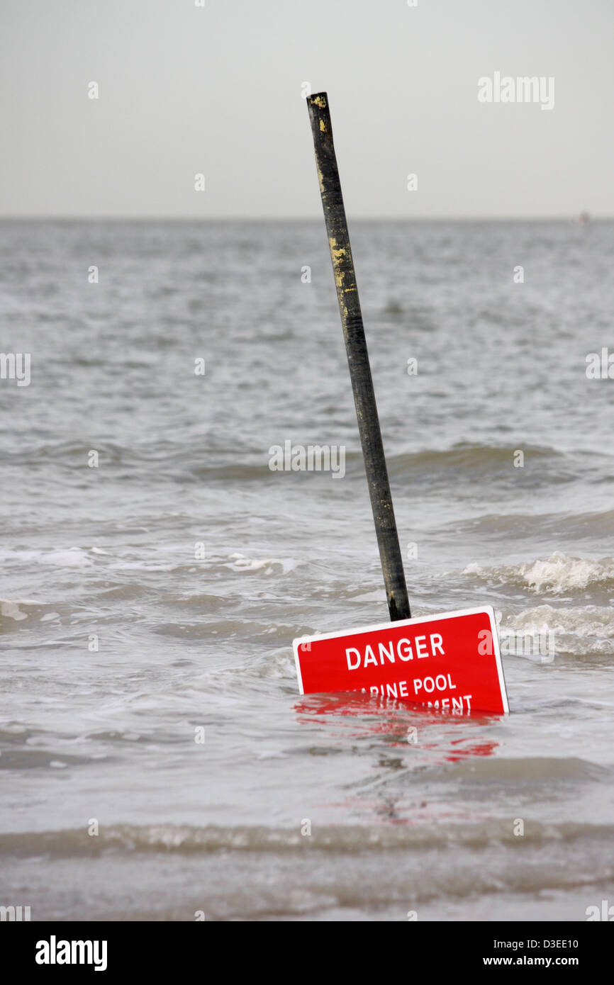 Coastal warning sign hi-res stock photography and images - Alamy