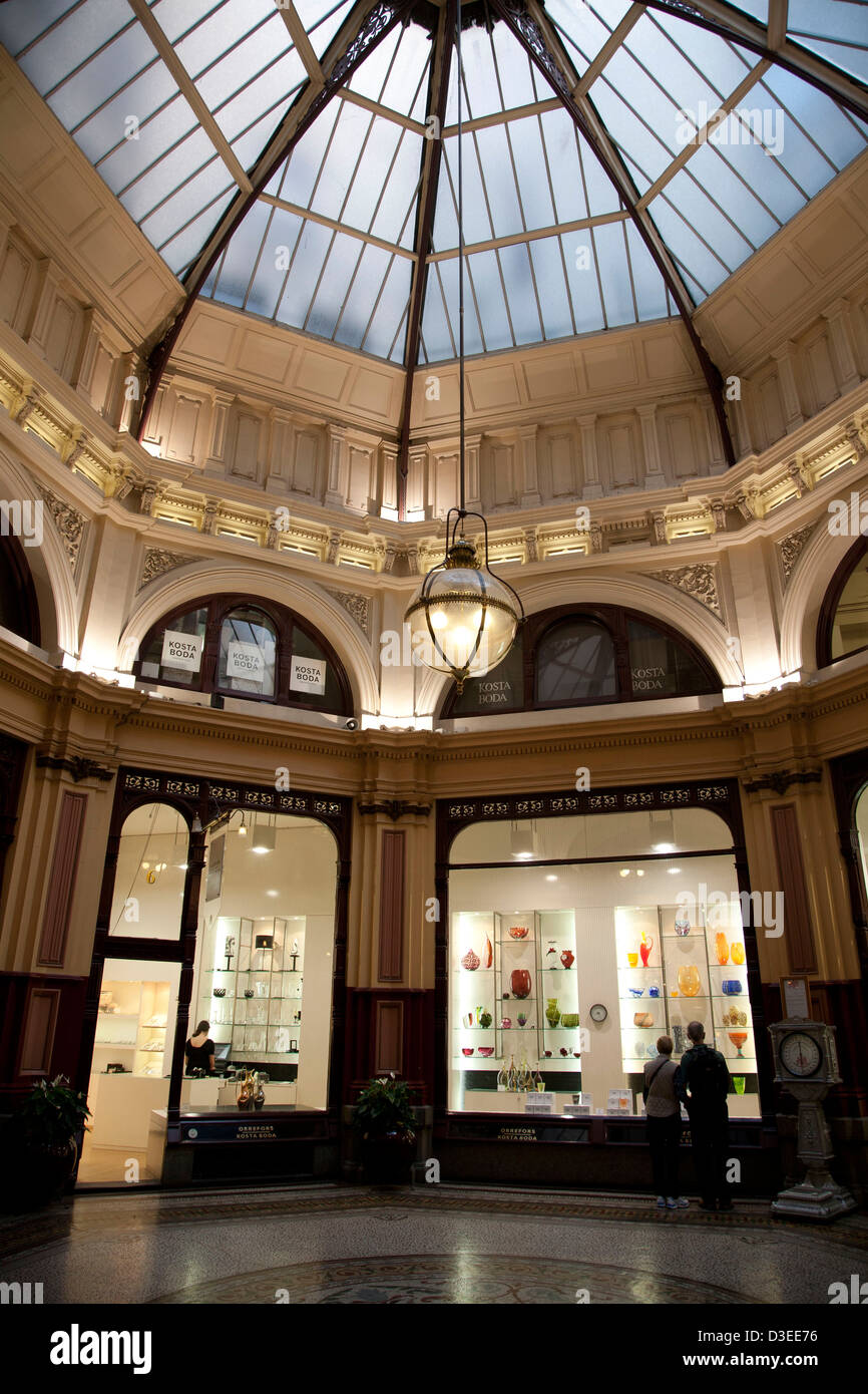 Block arcade dome hi-res stock photography and images - Alamy