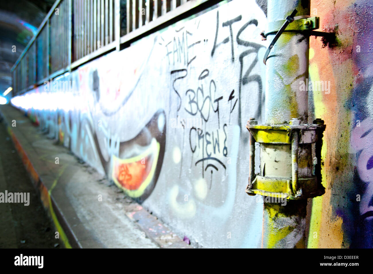 Graffiti pipe hi-res stock photography and images - Alamy