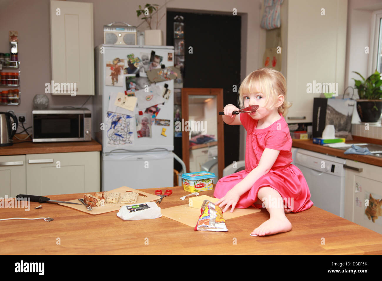 Kitchen dangers hi-res stock photography and images - Alamy
