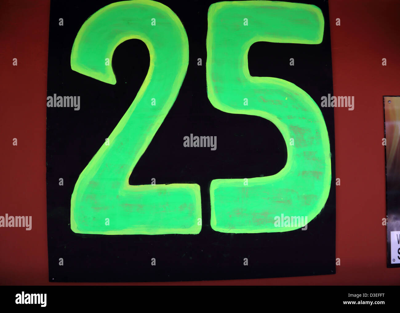 25 sign hi-res stock photography and images - Alamy