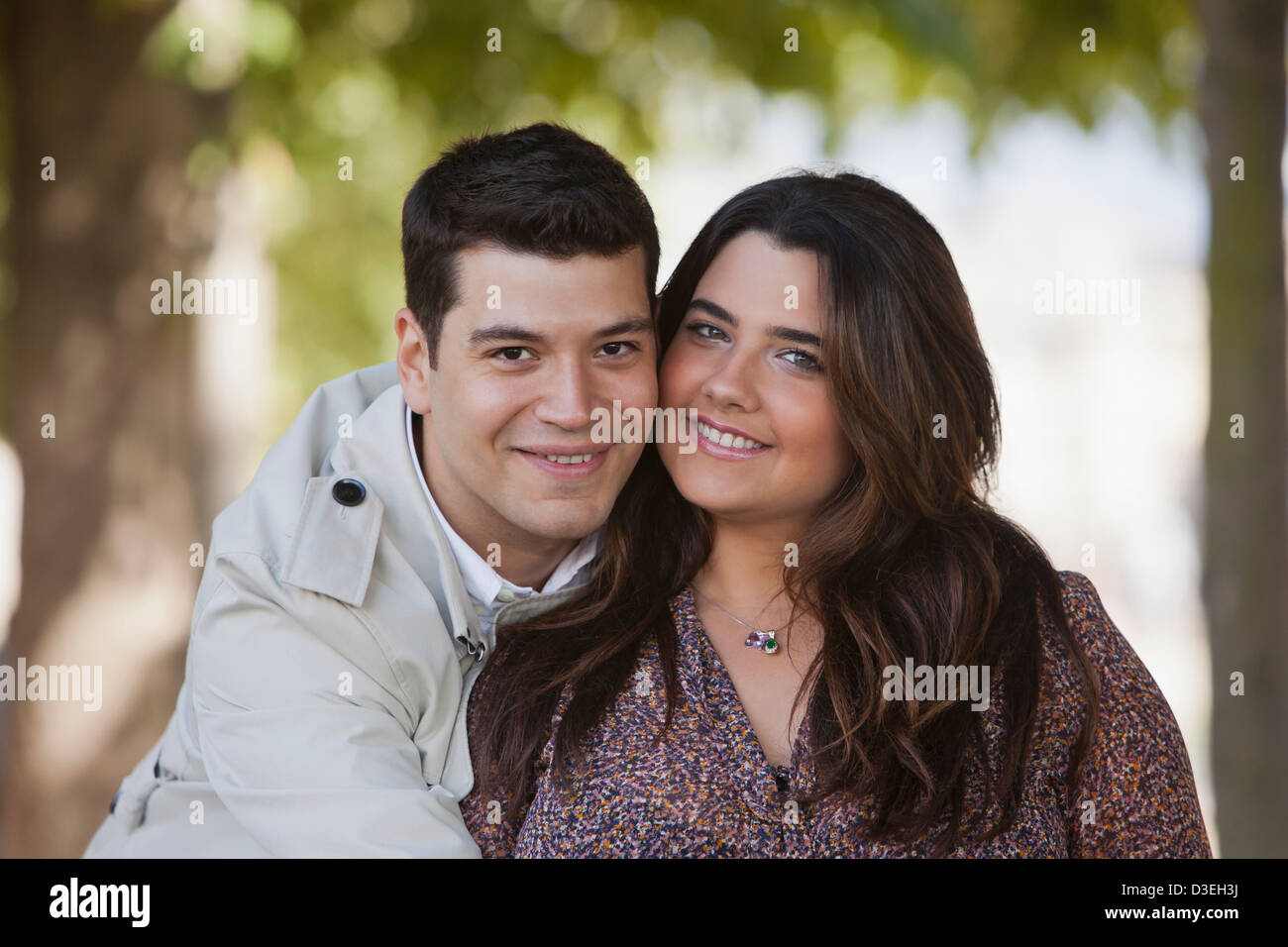 Portrait of a couple smiling Stock Photo - Alamy