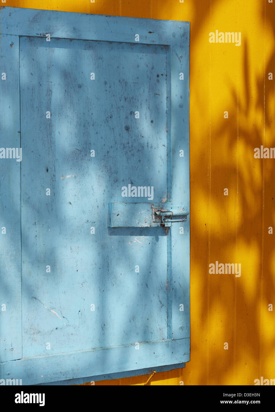 CARIBBEAN TROPICAL WINDOW SHUTTERS ST KITTS Stock Photo - Alamy