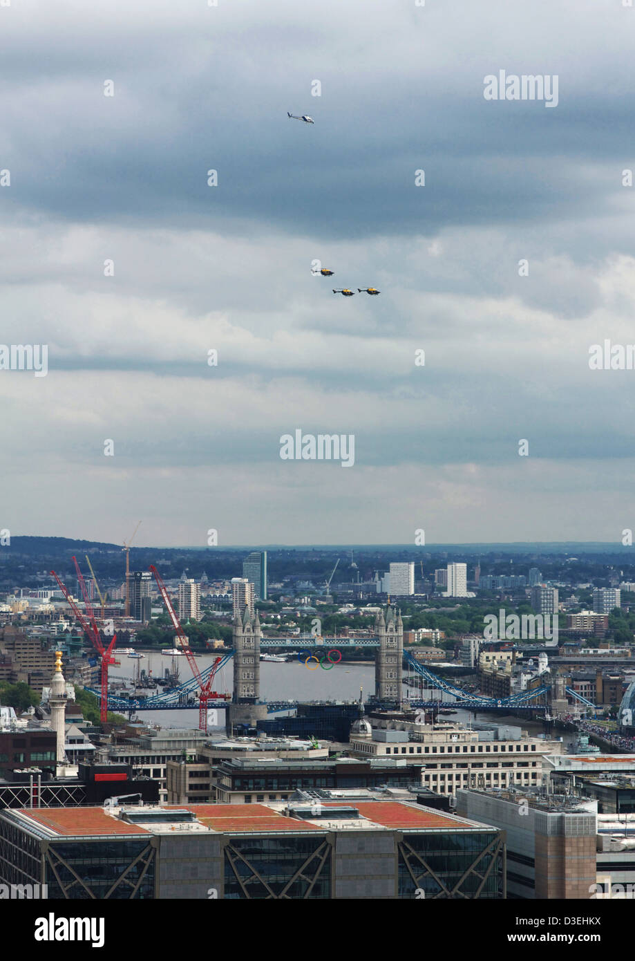 Police helicopters hi-res stock photography and images - Alamy