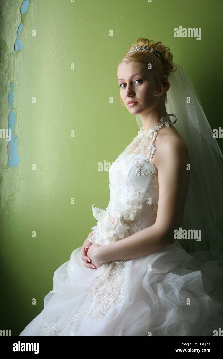 Beautiful young debutante hi-res stock photography and images - Alamy