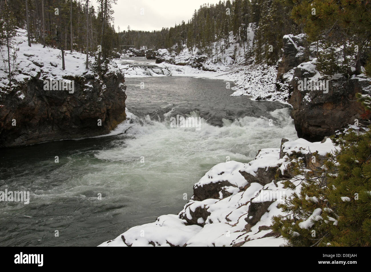The Yellowstone River runs through Yellowstone National Park, providing ...