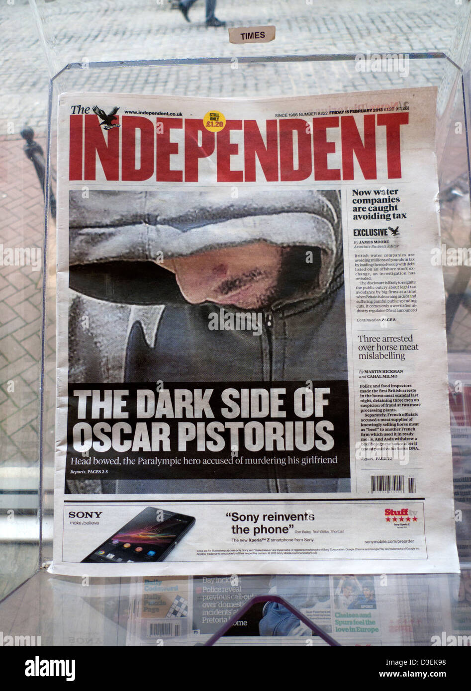 Newsstand with Independent newspaper headlines "The Dark Side of Oscar ...