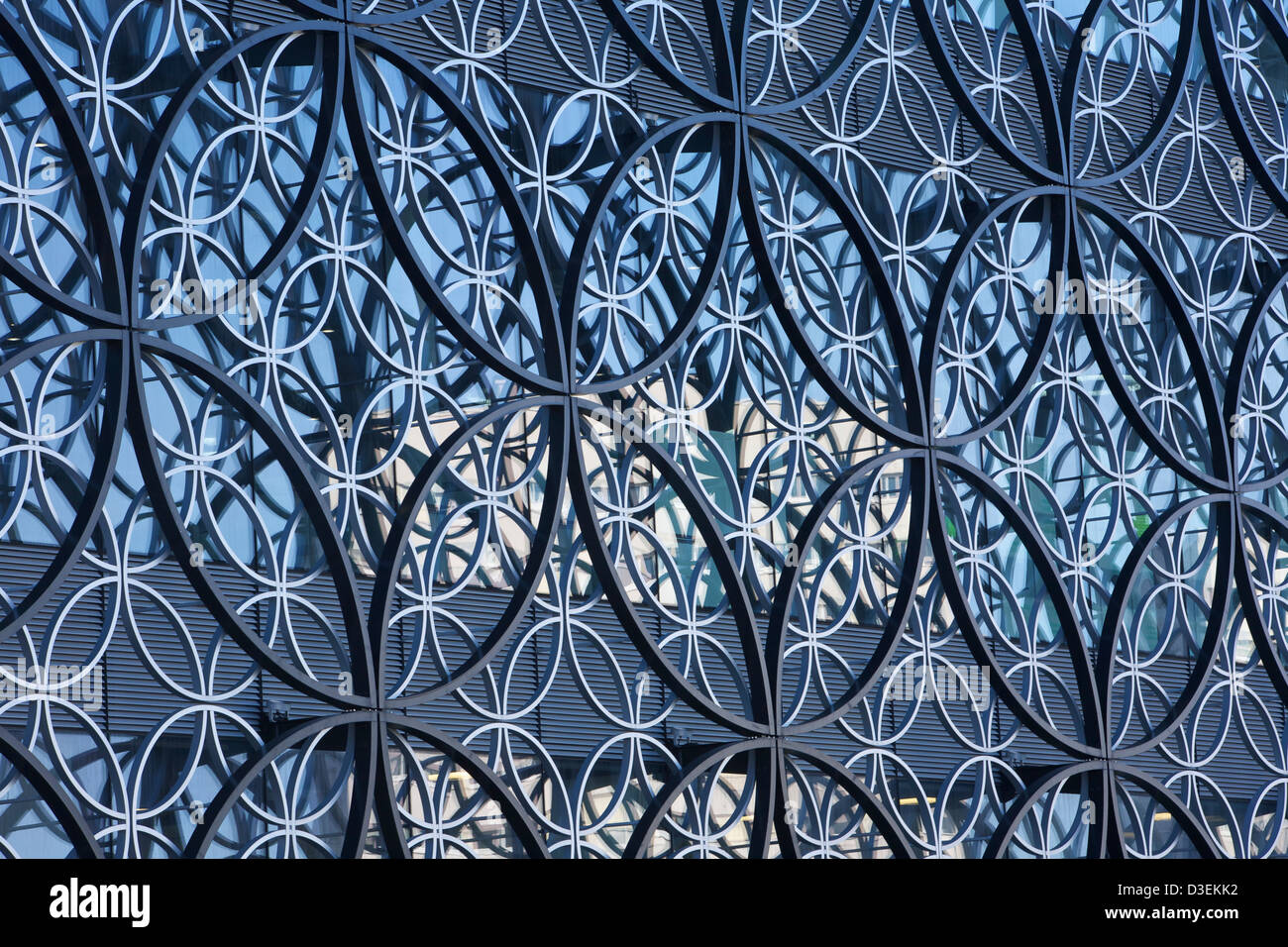 Birmingham library cladding hi-res stock photography and images - Alamy