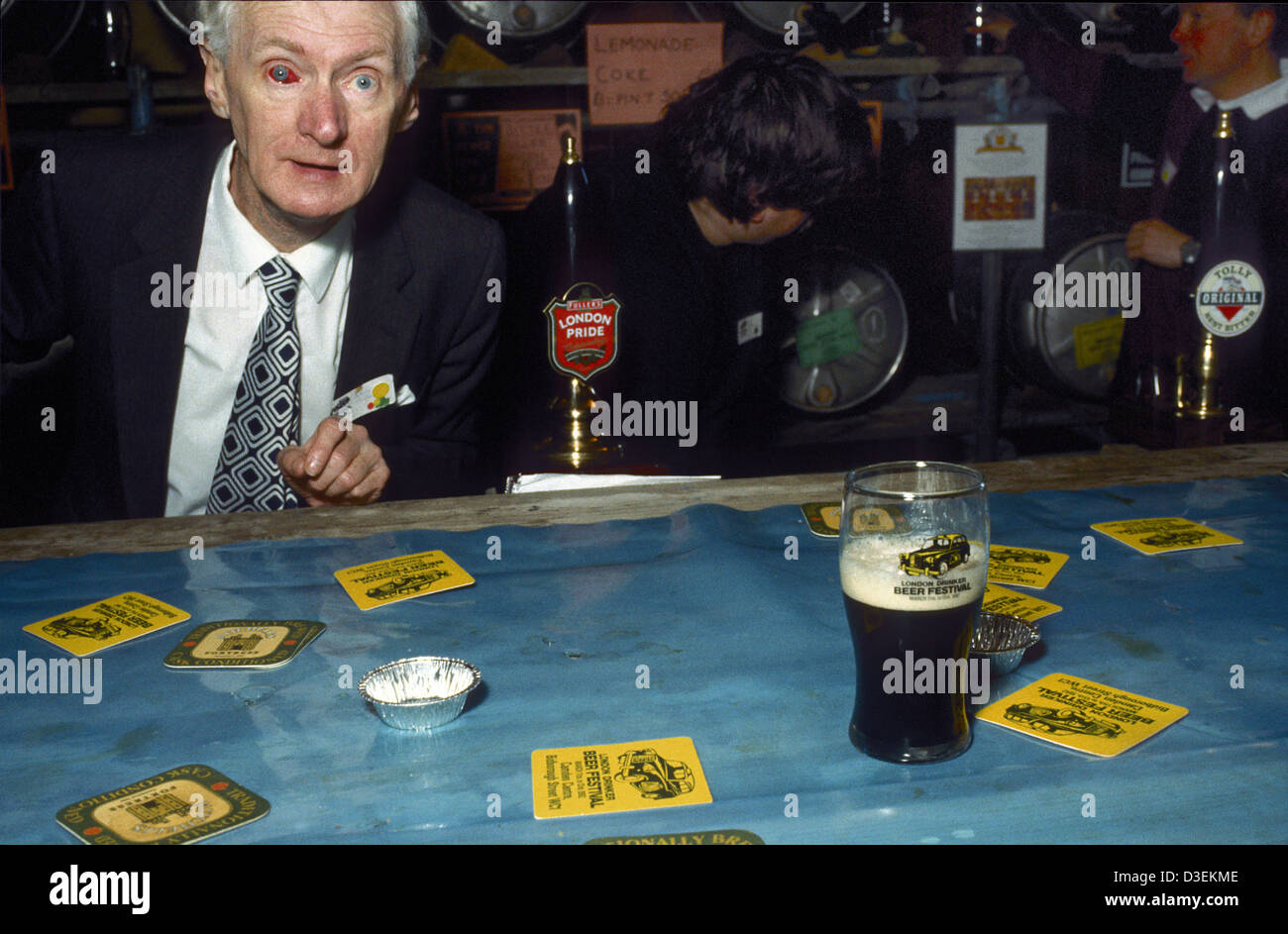 A London bar in the 90s Stock Photo - Alamy