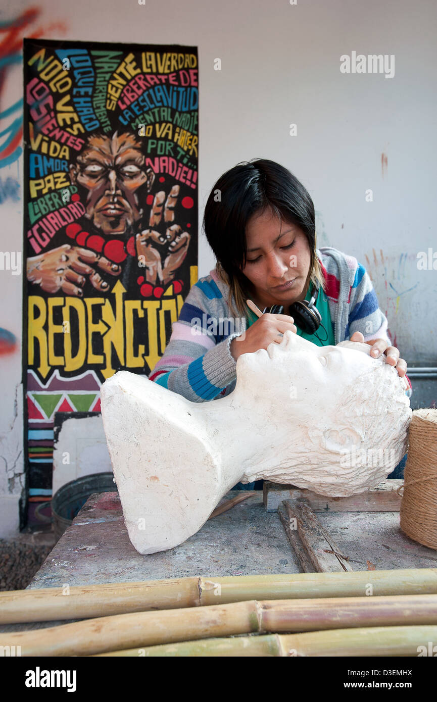 Peru, Lima, Barranco. During a lesson of sculpture in the school Edith ...