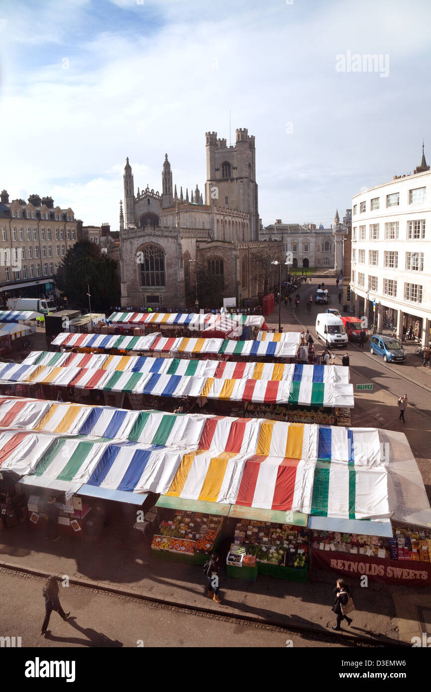 Cambridge market square, St Marys Church and city centre ...