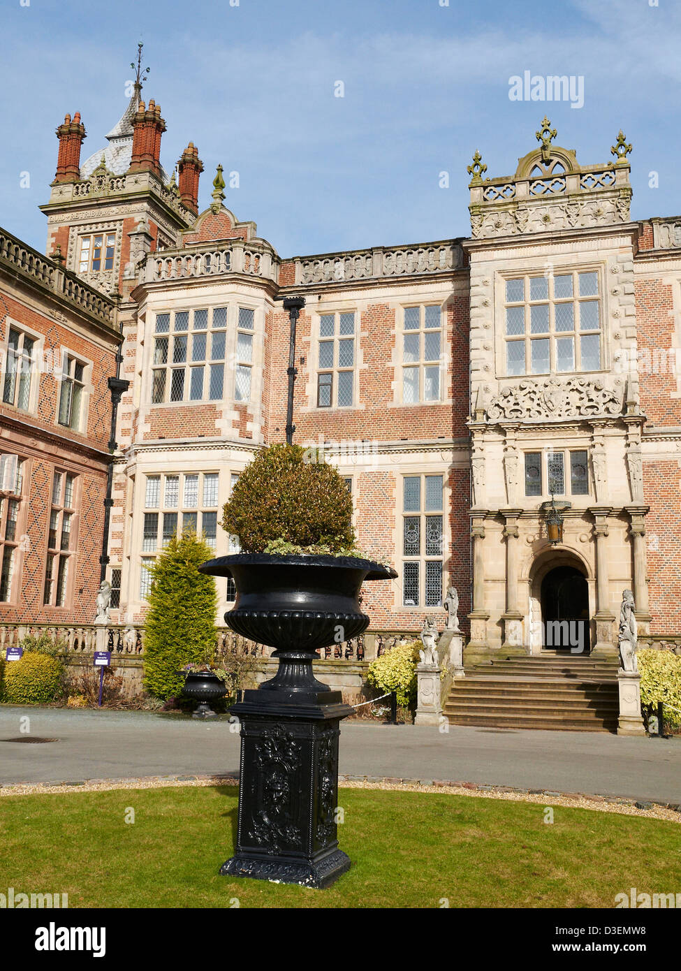 Crewe england hi-res stock photography and images - Alamy