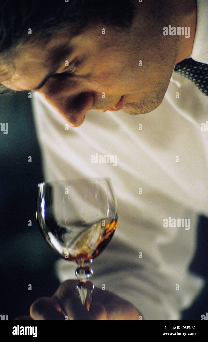 A London bar in the 90s Stock Photo - Alamy
