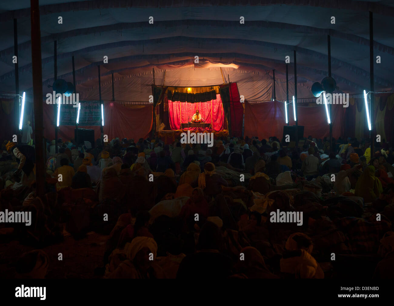 Ashram guru hi-res stock photography and images - Alamy