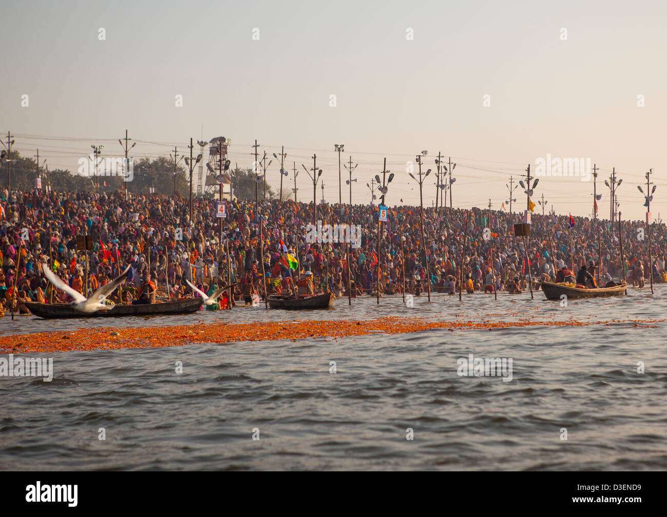 Kumbh mela crowd hi-res stock photography and images - Alamy