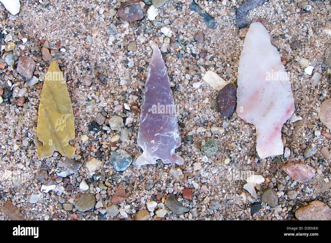 Stone projectile points found in Petrified Forest National Park provide ...