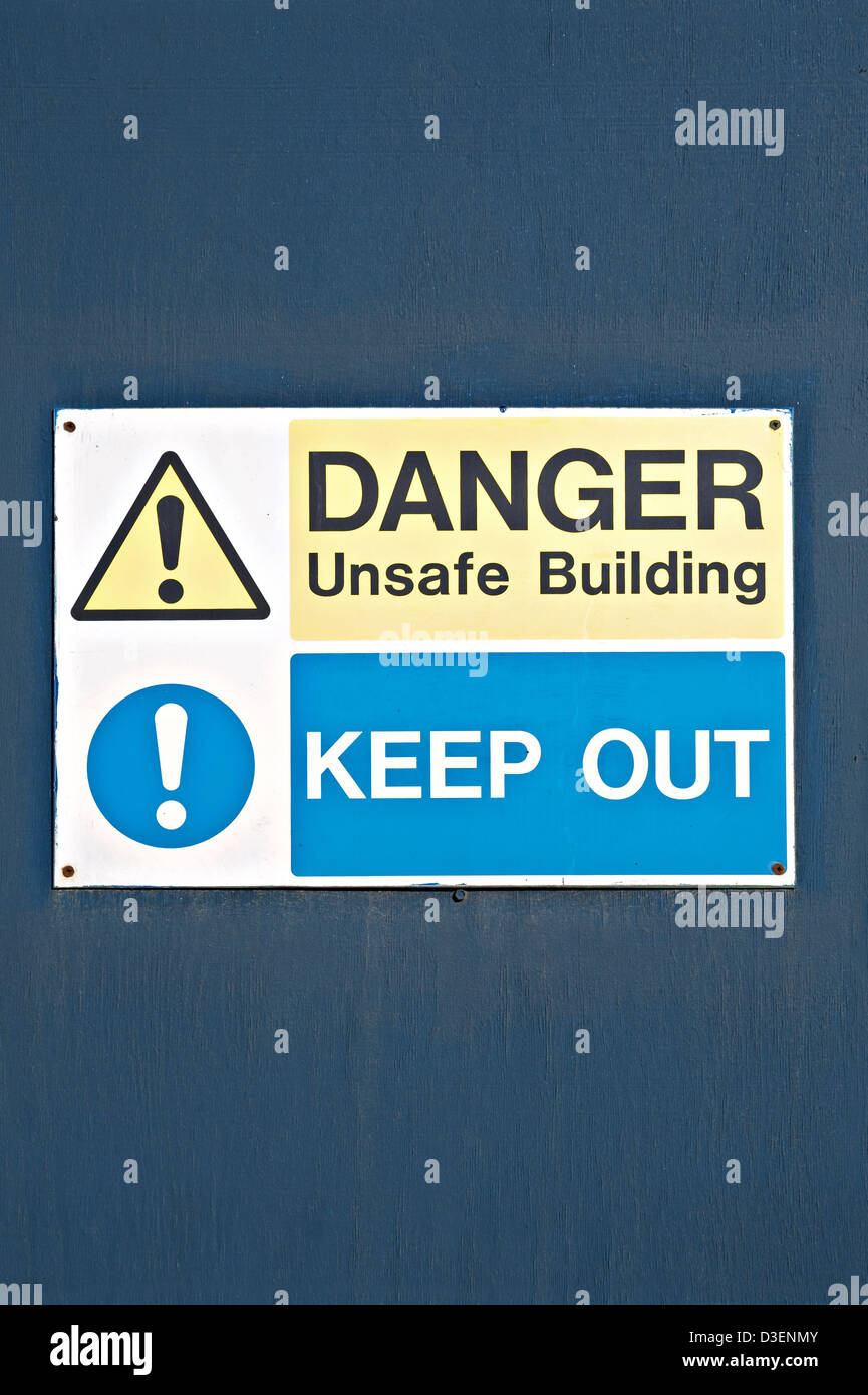 Keep out door sign hi-res stock photography and images - Alamy