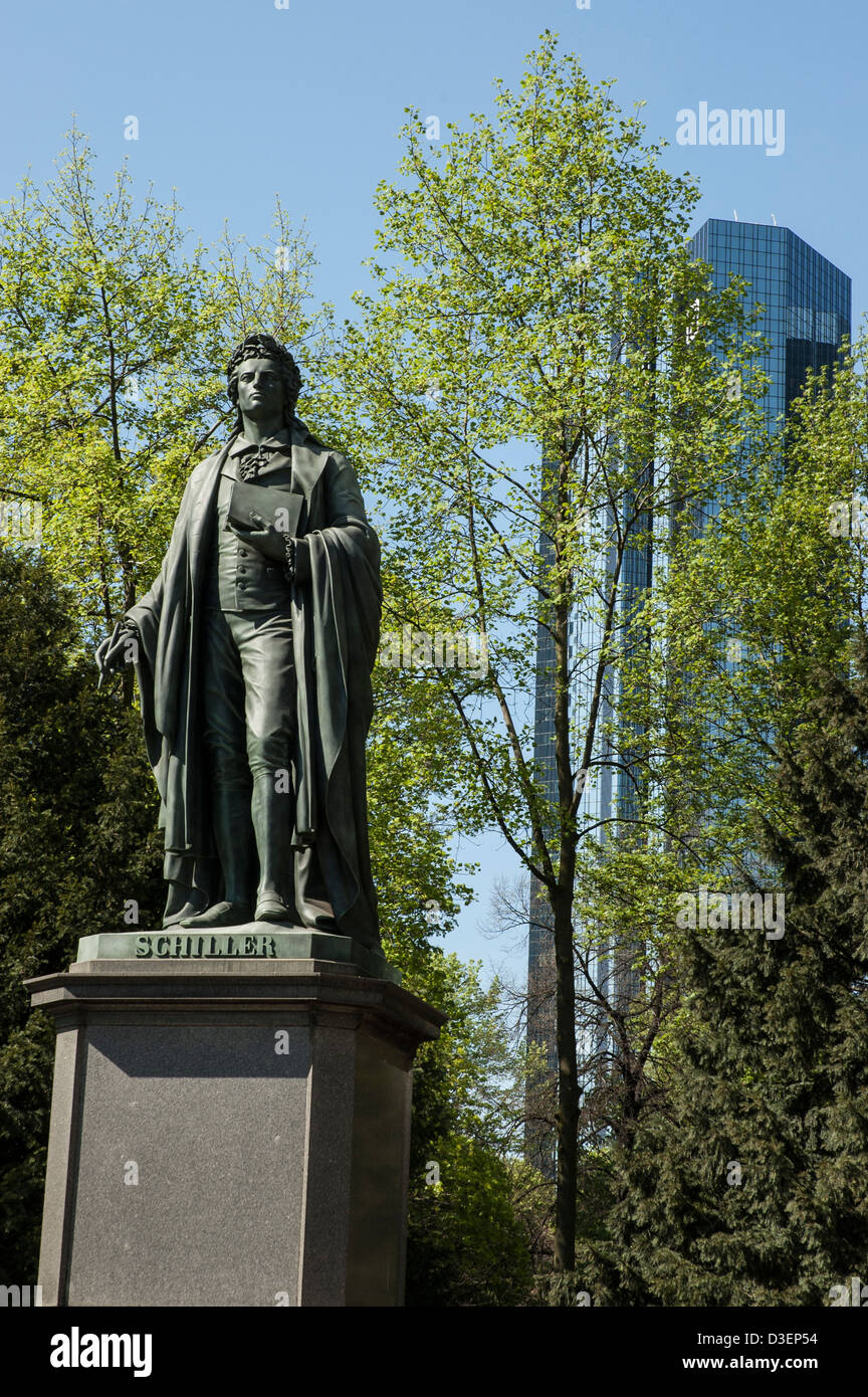 Deutsche bank statue hi-res stock photography and images - Alamy