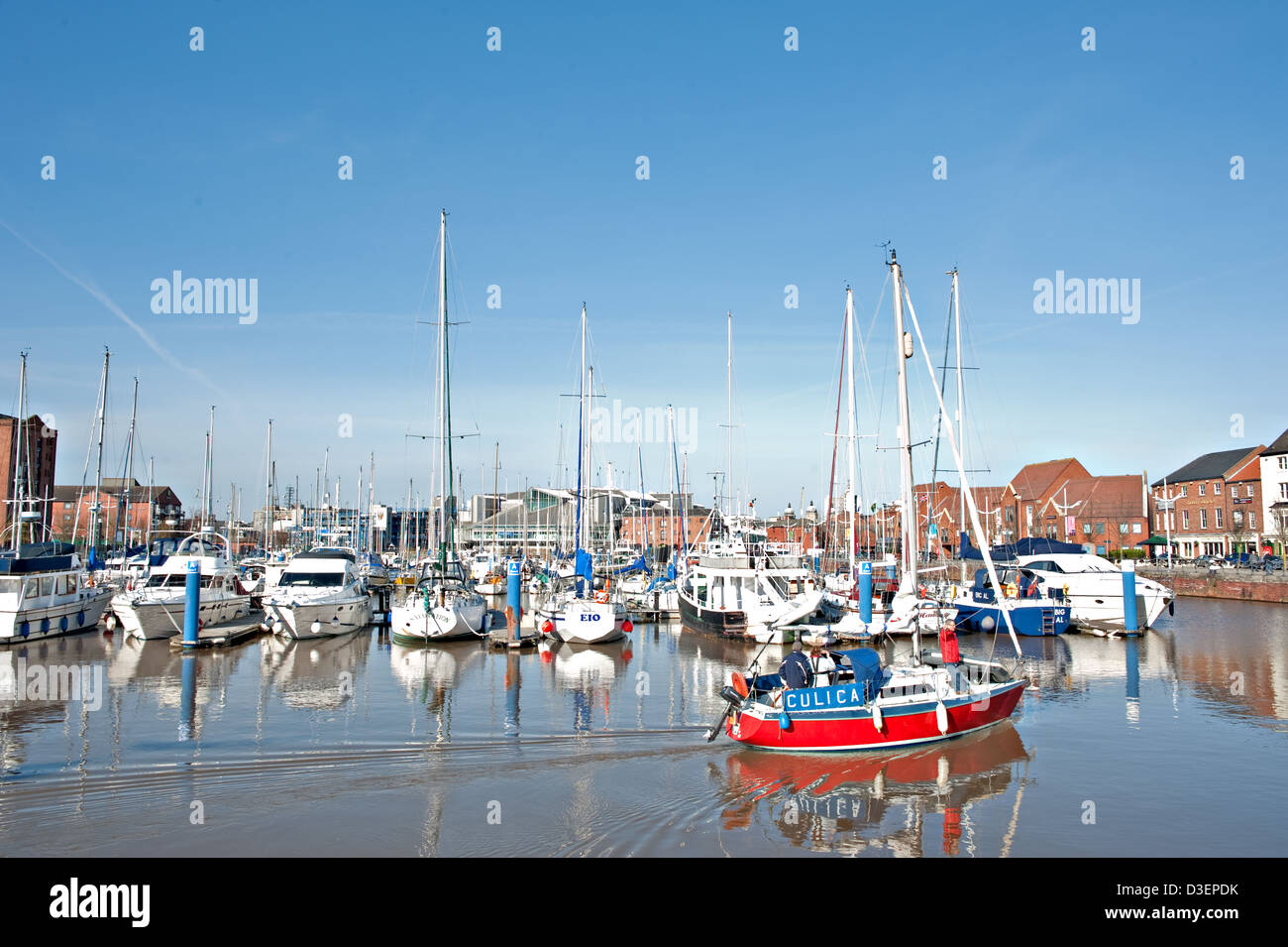 Entering hull marina hi-res stock photography and images - Alamy