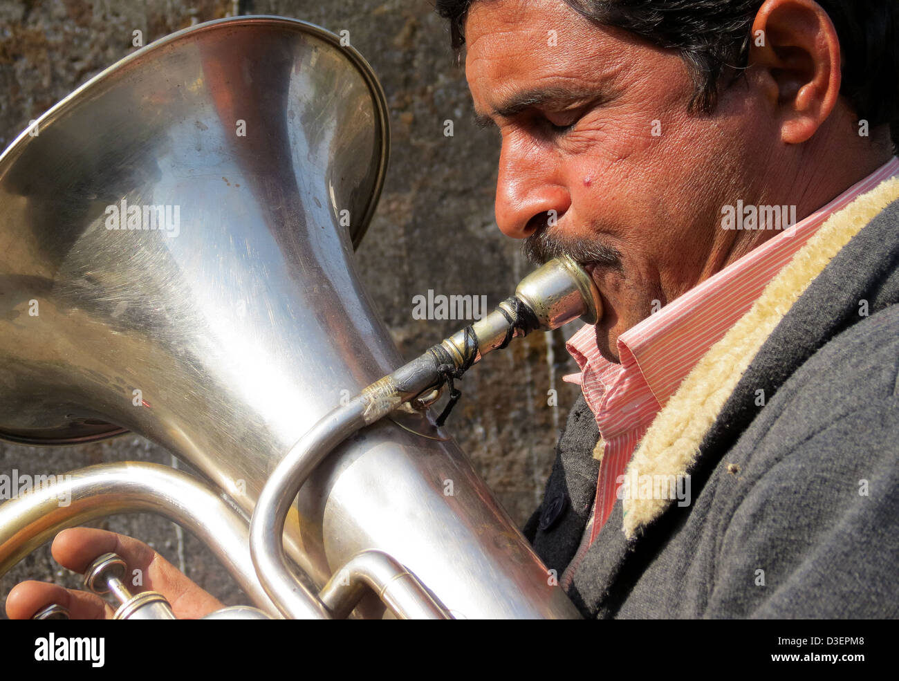 Indian street performer hi-res stock photography and images - Alamy