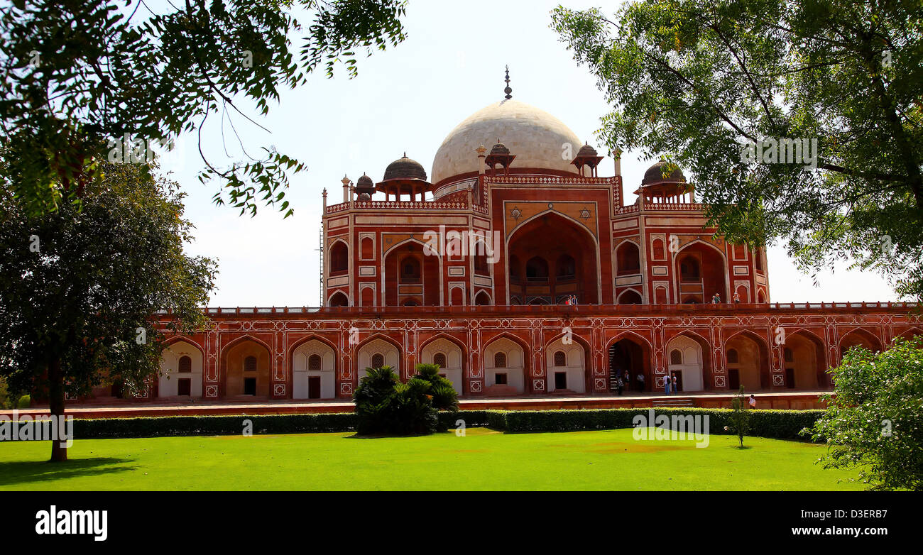 Tomb of the hamayun hi-res stock photography and images - Alamy