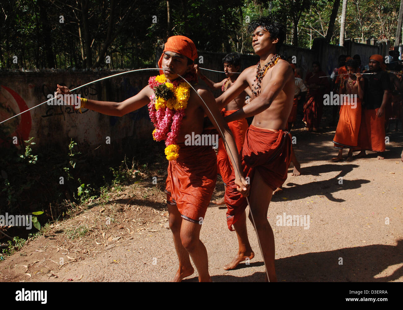 Kavadi ritual hi-res stock photography and images - Alamy