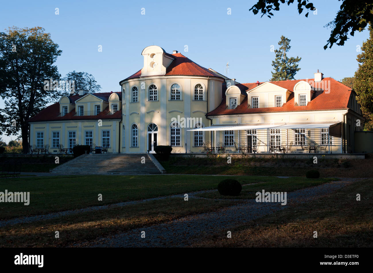 Sokolniki park in fall hi-res stock photography and images - Alamy