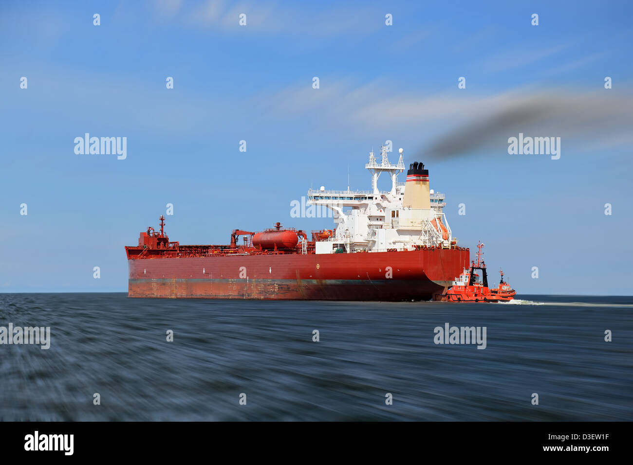 Tanker ship movement hi-res stock photography and images - Alamy