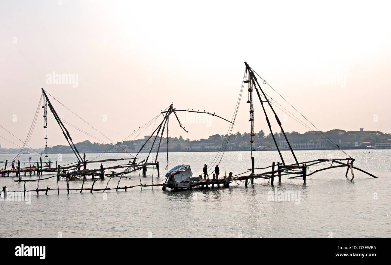 Chinese fishing nets kochi cochin kerala hi-res stock photography and ...