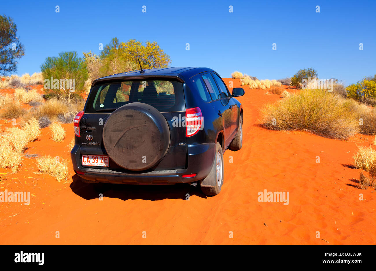 A 4WD vehicle on a sandy desert track in Central Australia Stock Photo ...