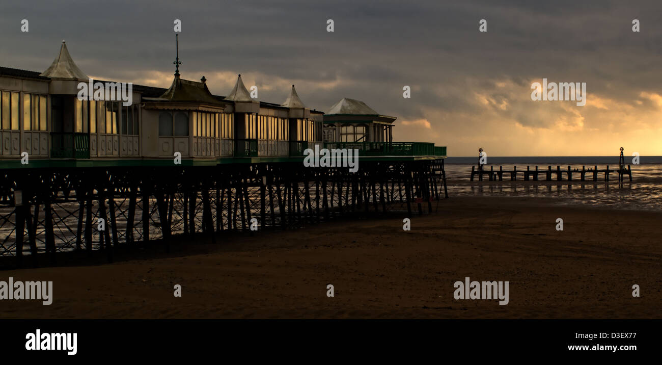 St annes pier hi-res stock photography and images - Alamy