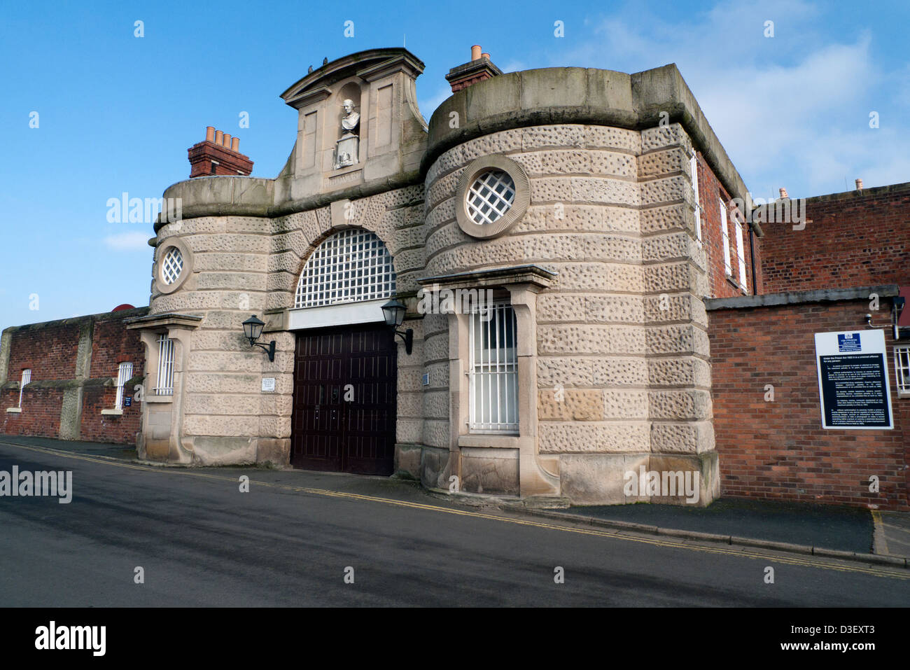 Uk prison outside hi-res stock photography and images - Alamy