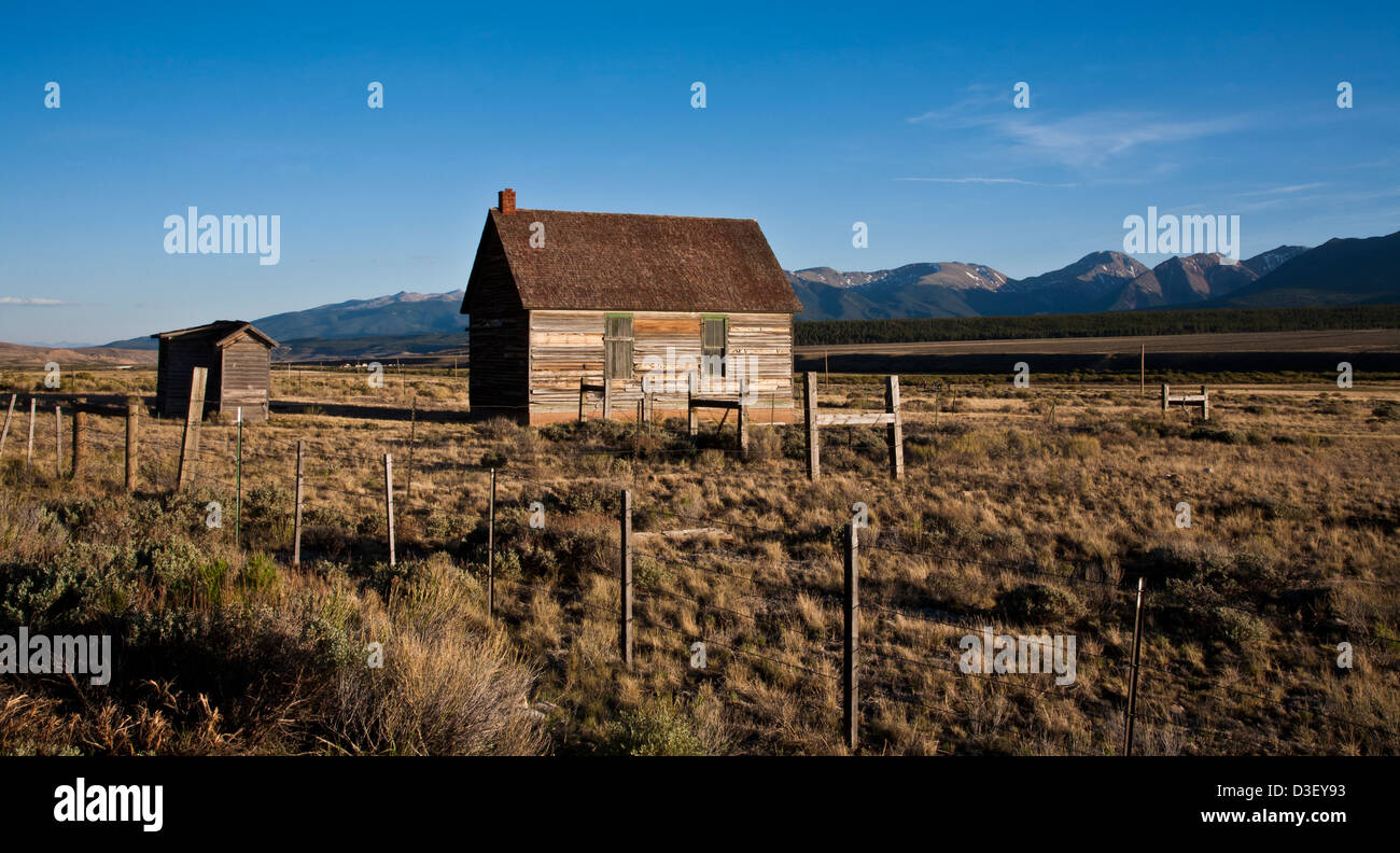 Old abandoned western farmhouse in hi-res stock photography and images ...
