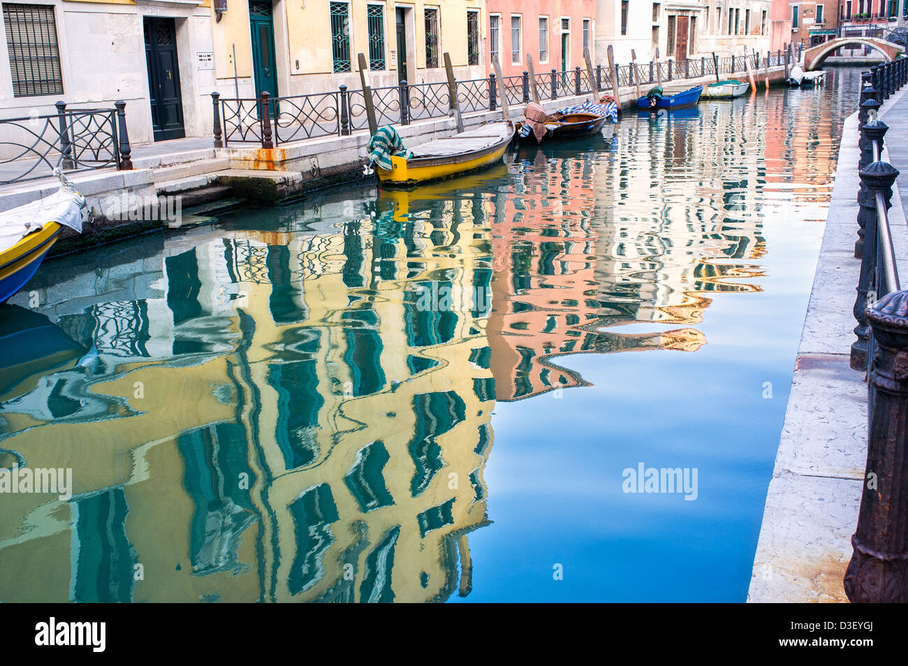 Buildings of Fondamenta Garzotti Reflected in Canal Venice Italy Stock ...