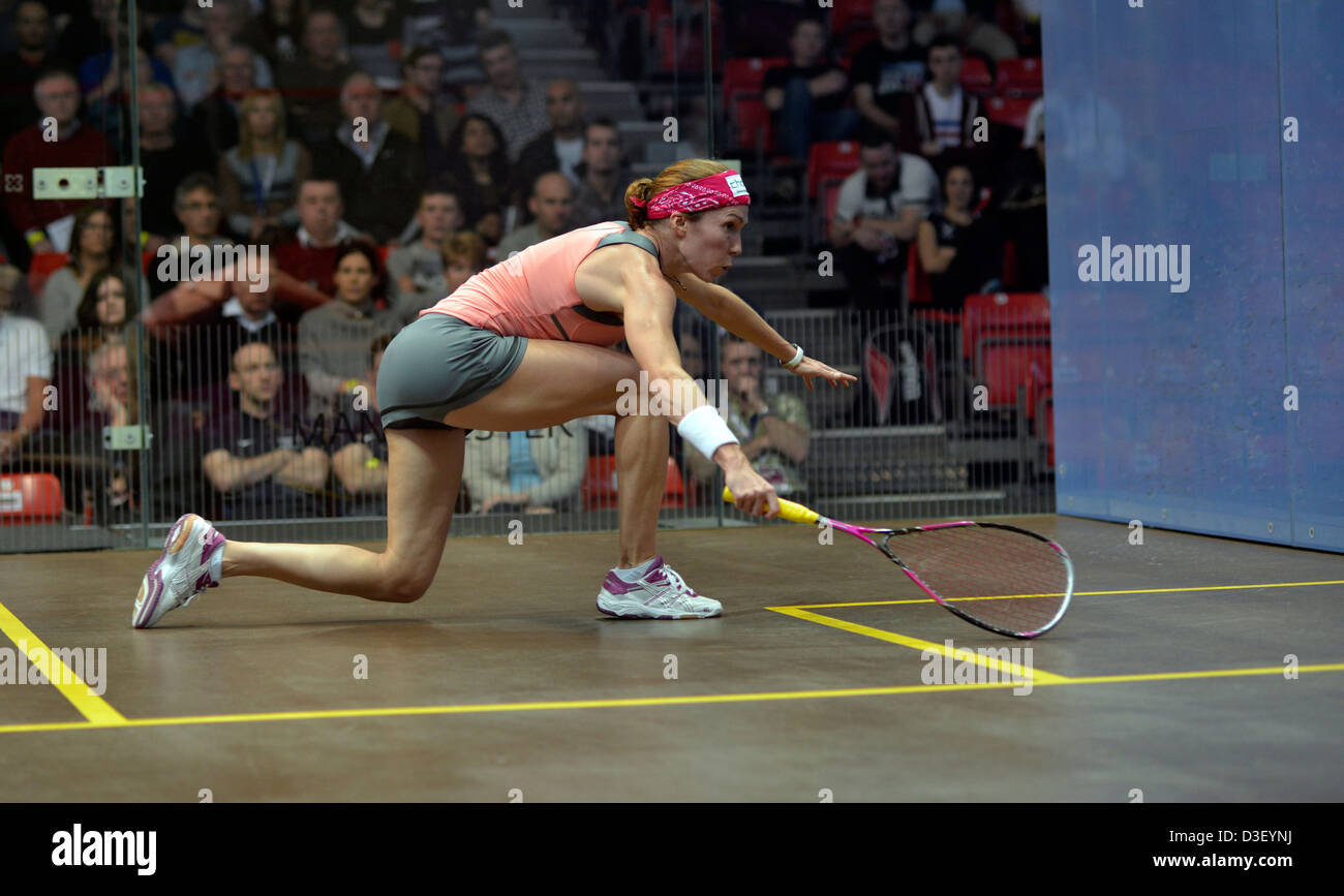 madeleine perry stretches to return the ball during her semi-final ...