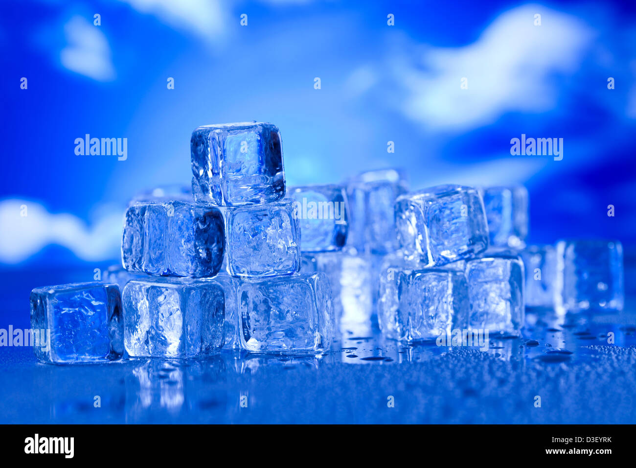 Smooth cubes hi-res stock photography and images - Alamy