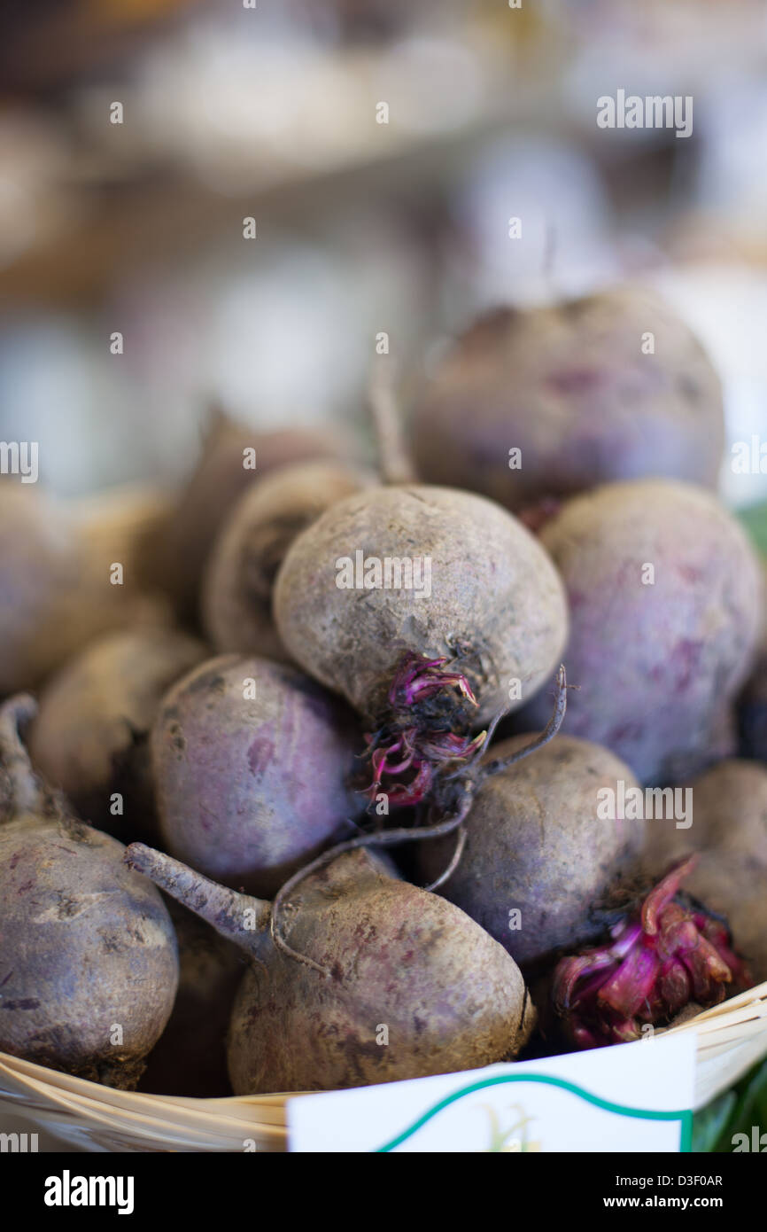 Beetroot in market stall hi-res stock photography and images - Alamy