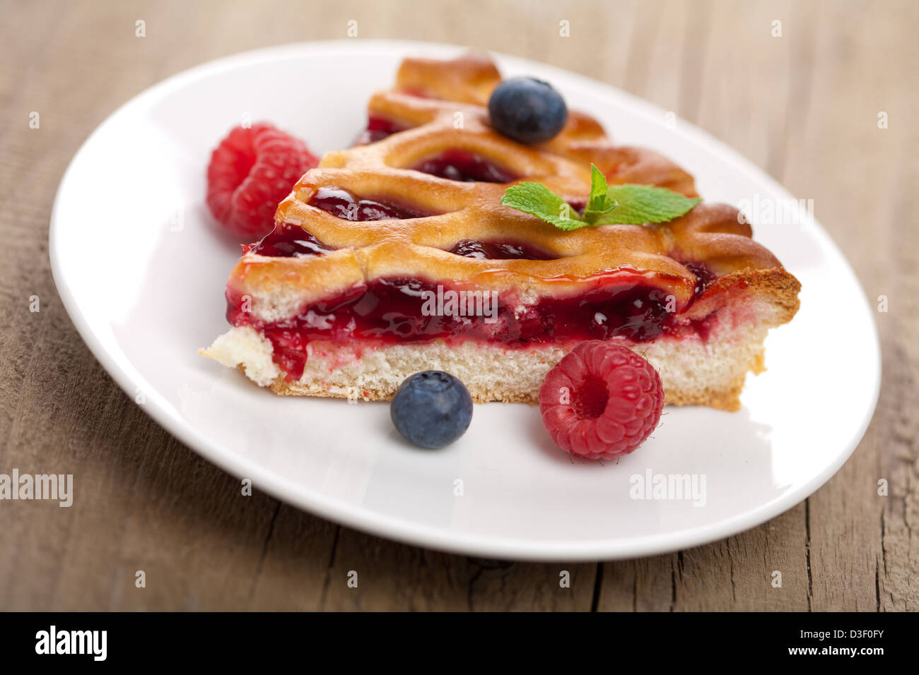 Raspberry pie slice hi-res stock photography and images - Alamy