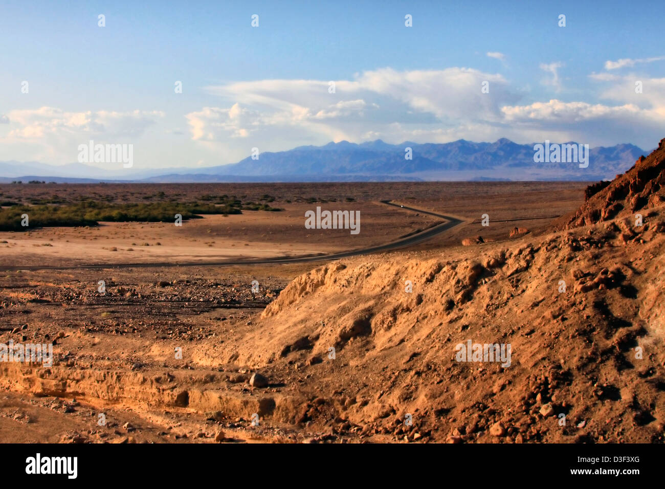 Crossing death valley hi-res stock photography and images - Alamy